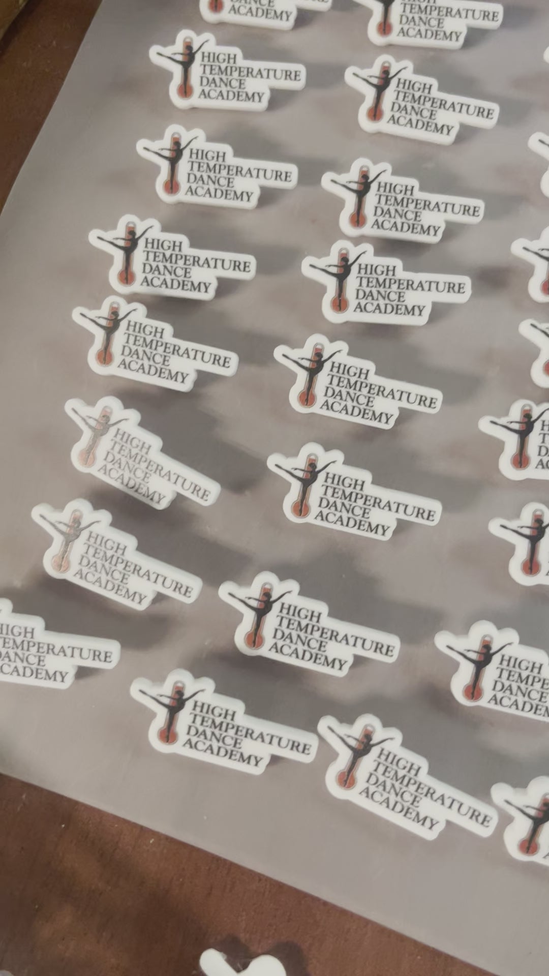 Full color custom UV printed pin – Puttin on the Printz